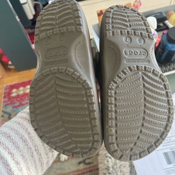 CROCS | Shoes | Crocs Size 7 Barely Worn | Poshmark